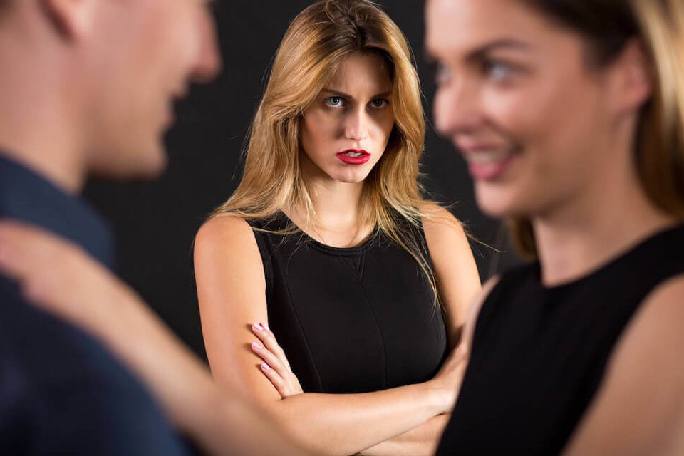 Envidia: la emoción que cuesta reconocer - Psicología Mens Sana