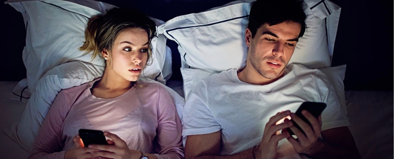 DESCONFIANZA EN LA PAREJA SIN MOTIVO ️ Mentalidad Humana